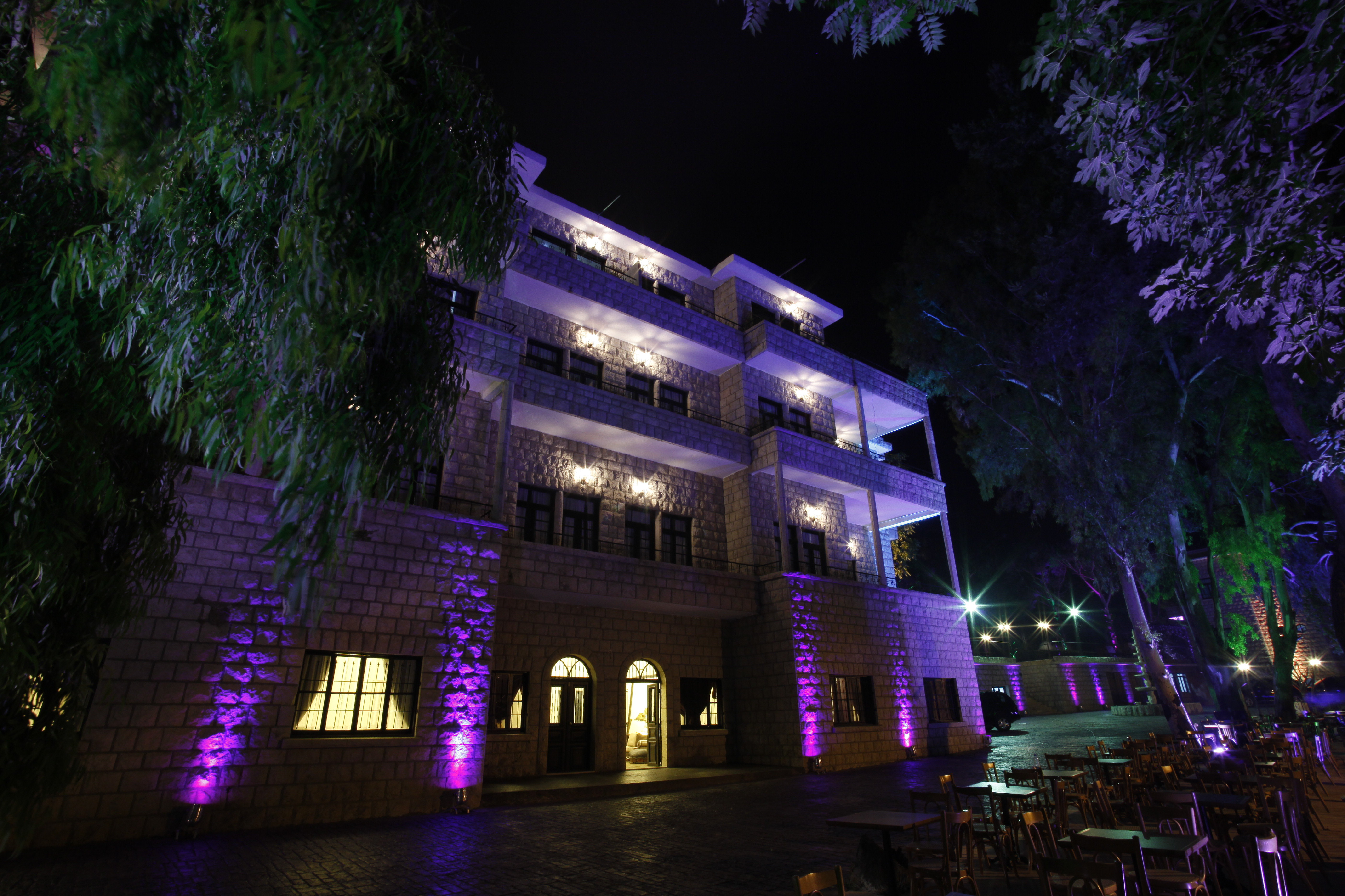 Broumana Hotel - Broumana - Stay - SOBEIRUT